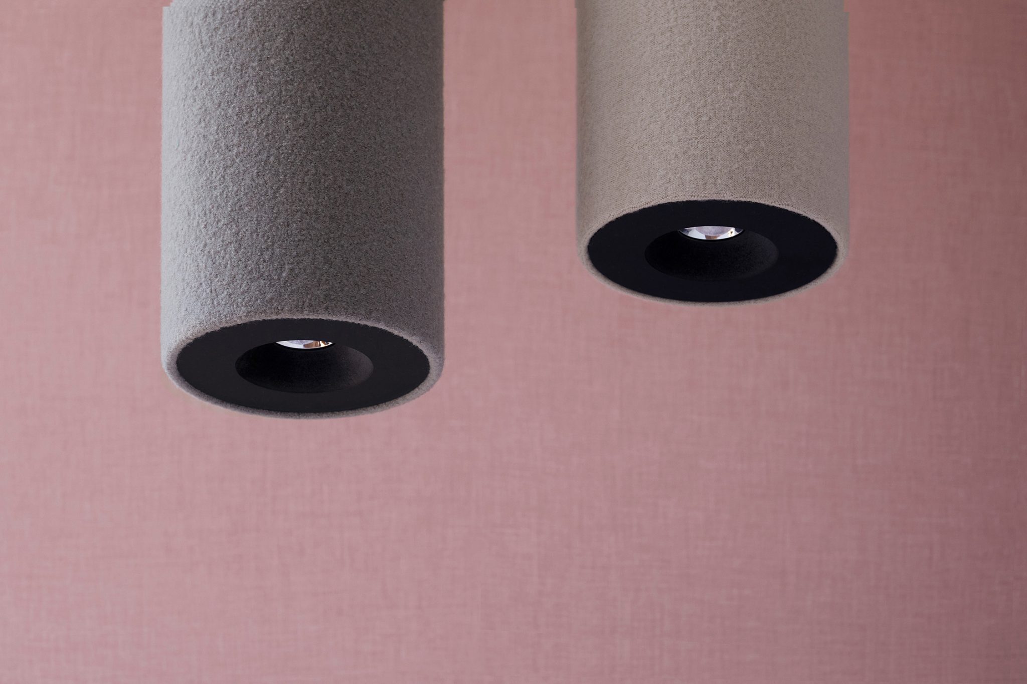 Akustikleuchte RELAX Tube Light LED dimmbar 2200K - 5000K